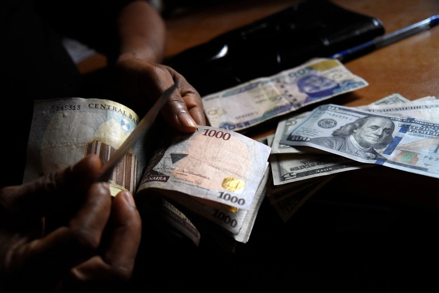 Official FX Rate To Hit N800 1 Soon EIU Business Post Nigeria