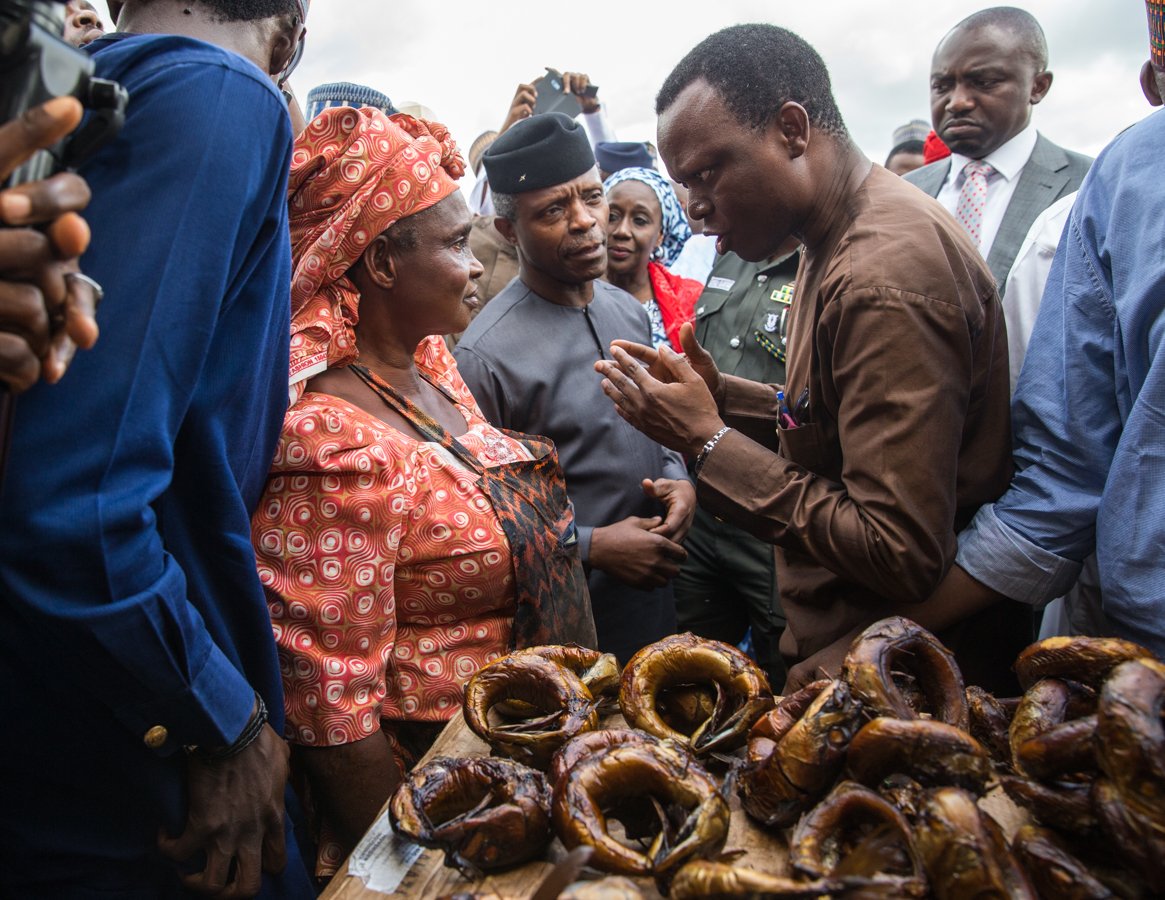 PHOTOS: Osinbajo Pays Surprise Visit to Garki Market | Business Post ...