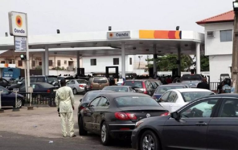 Panic as Queues Resurface at Lagos Fuel Stations, Commuters Stranded | Business Post Nigeria