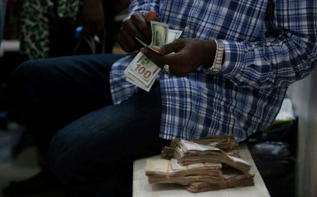 Naira-Dollar Exchange Rate Gap Closes at Parallel Market, Peer-to-Peer ...